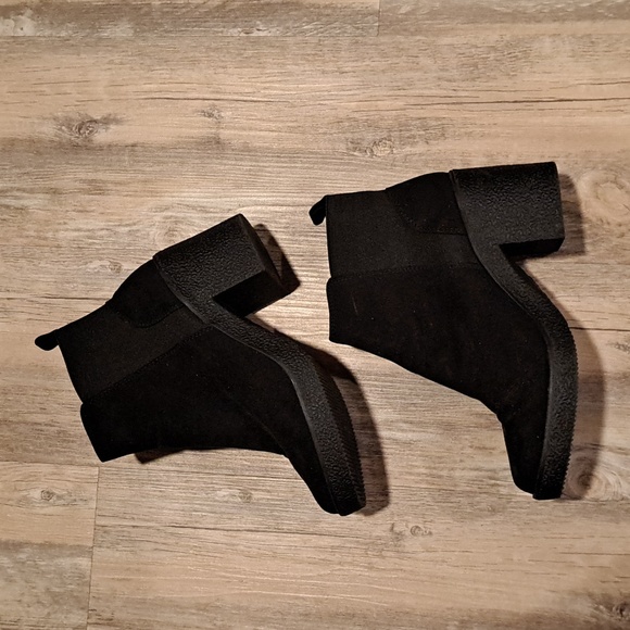 Primark | Shoes | Black Chunky Heeled Faux Suede Chelsea Boots | Poshmark